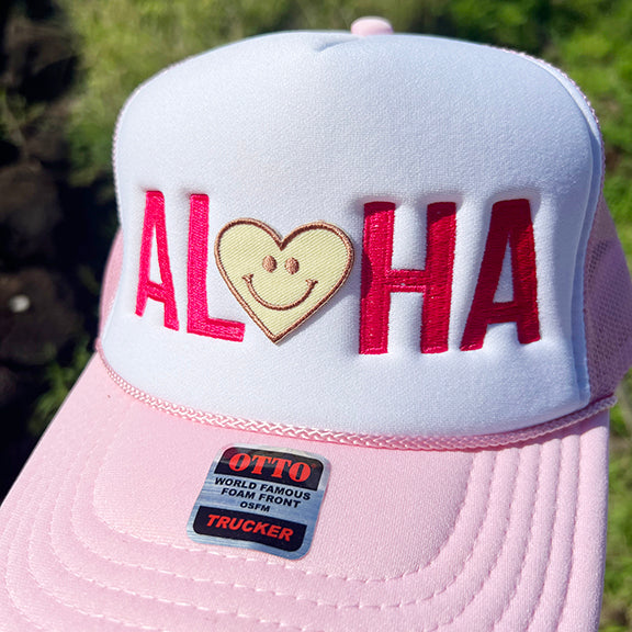 Aloha Happy Face Trucker | Outside Rocks